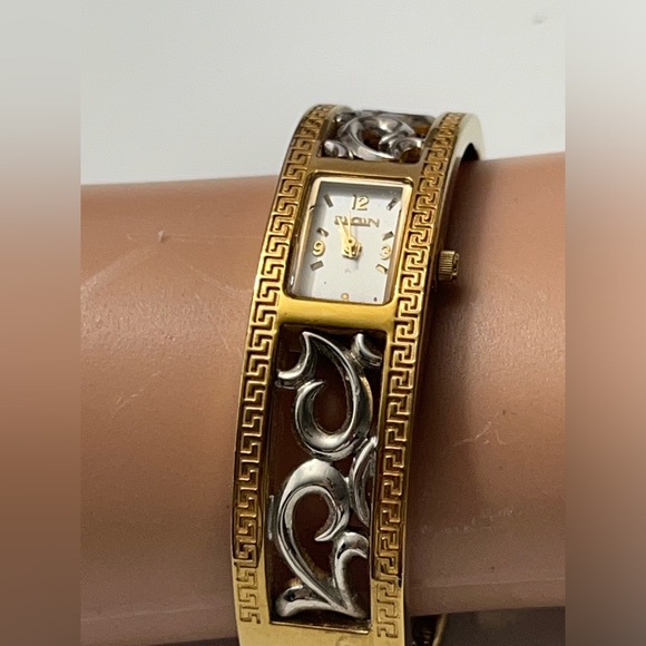 Elgin | Accessories | Elgin Womens Crystal Watch Bangle 8 Inch Gold ...